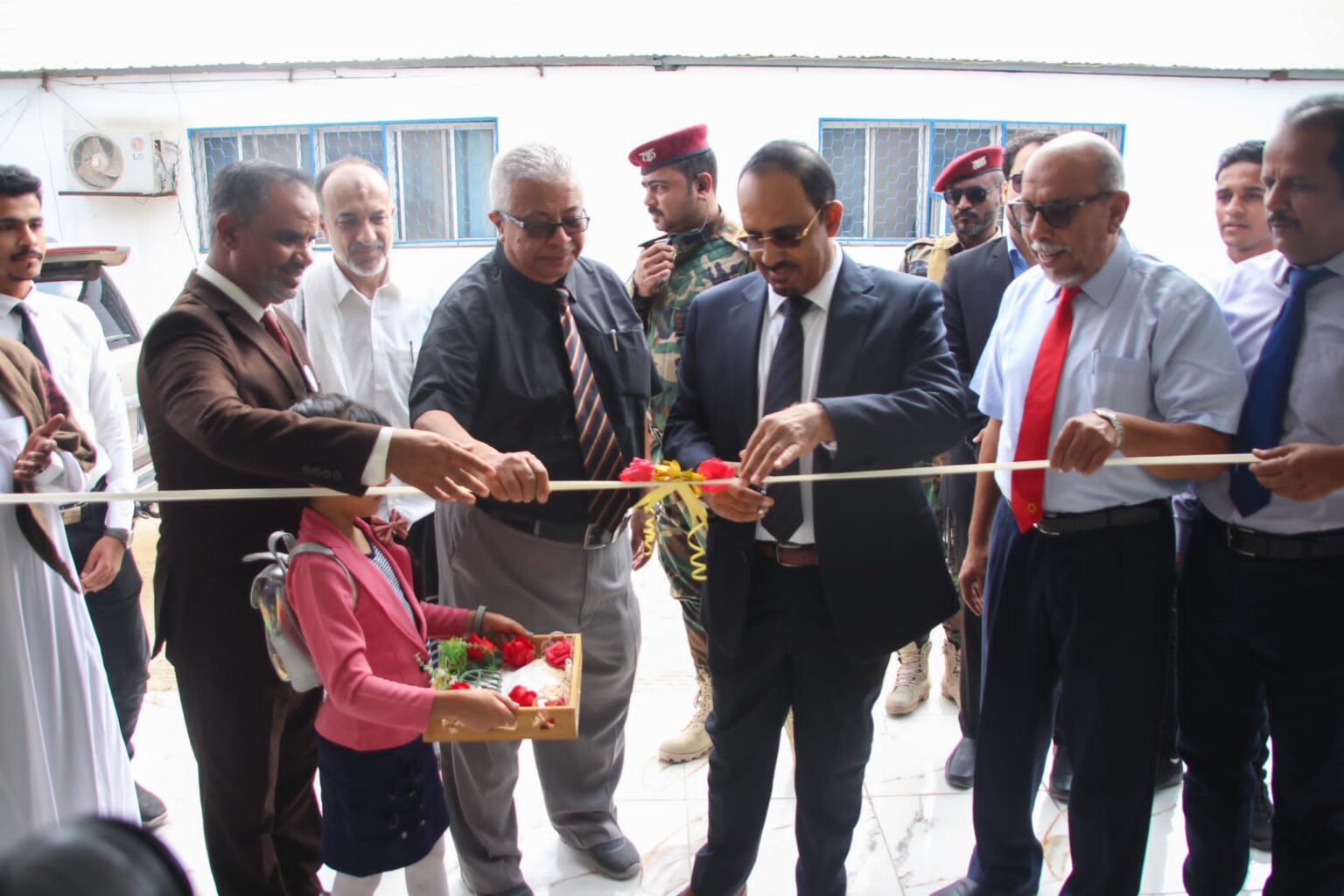Governor of Hadhramout Inaugurates HU Students Training Center ...